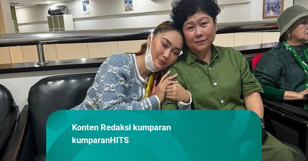 Inul Daratista Usai Jenguk Titiek Puspa di RS: Saya Gak Berani Kasih ... Inul Daratista Usai Jenguk Titiek Puspa di RS: Saya Gak Berani Kasih ...